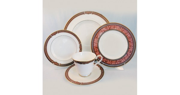 Royal Doulton Meridian 5 Piece Place Setting
